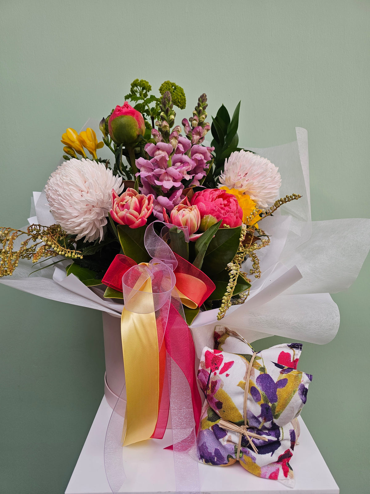 Snuggle Pack | Pick A Posy Limited Wellington Florist
